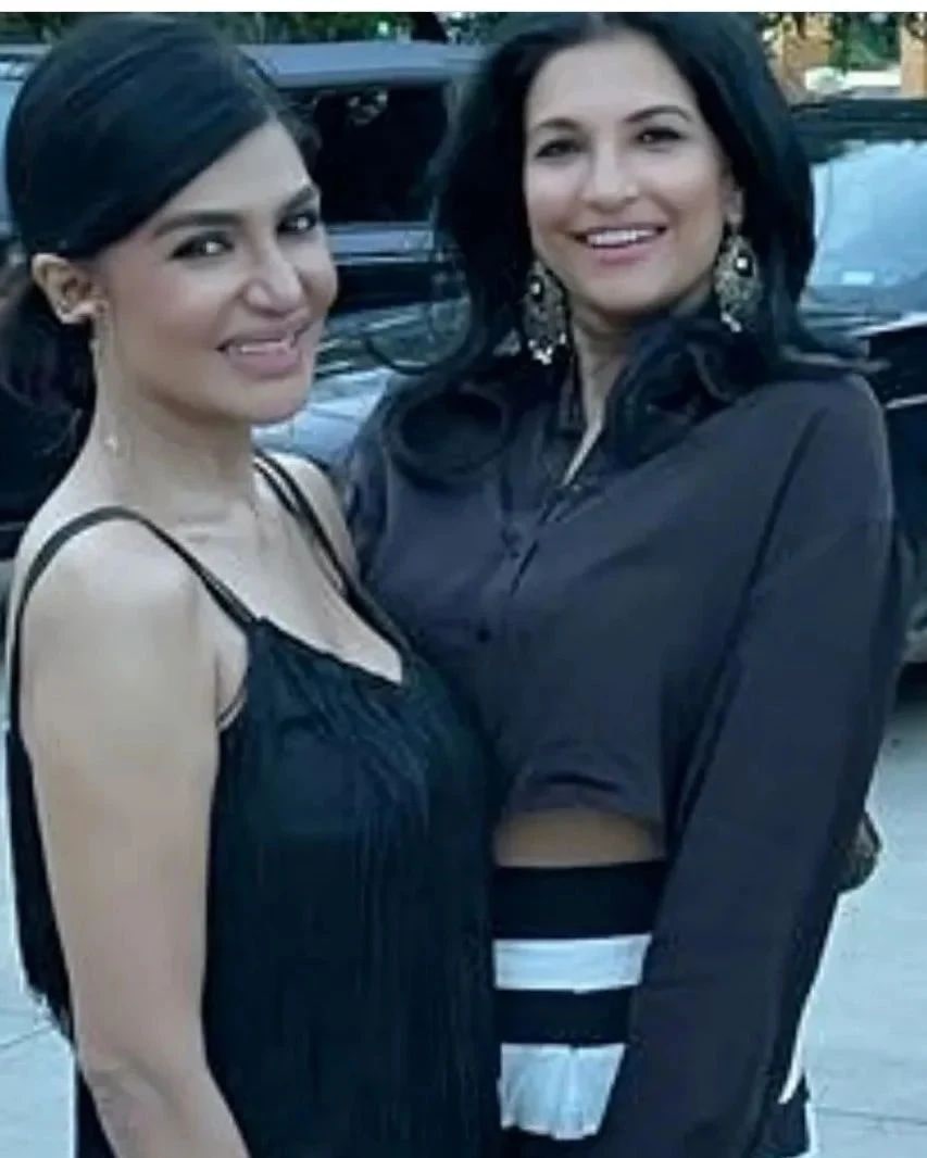 Iffat Omar Chilling With Friends In Bold Outfits | Reviewit.pk