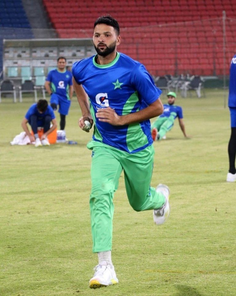 PSL Star Cricketer Ihsanullah Gets Married | Reviewit.pk