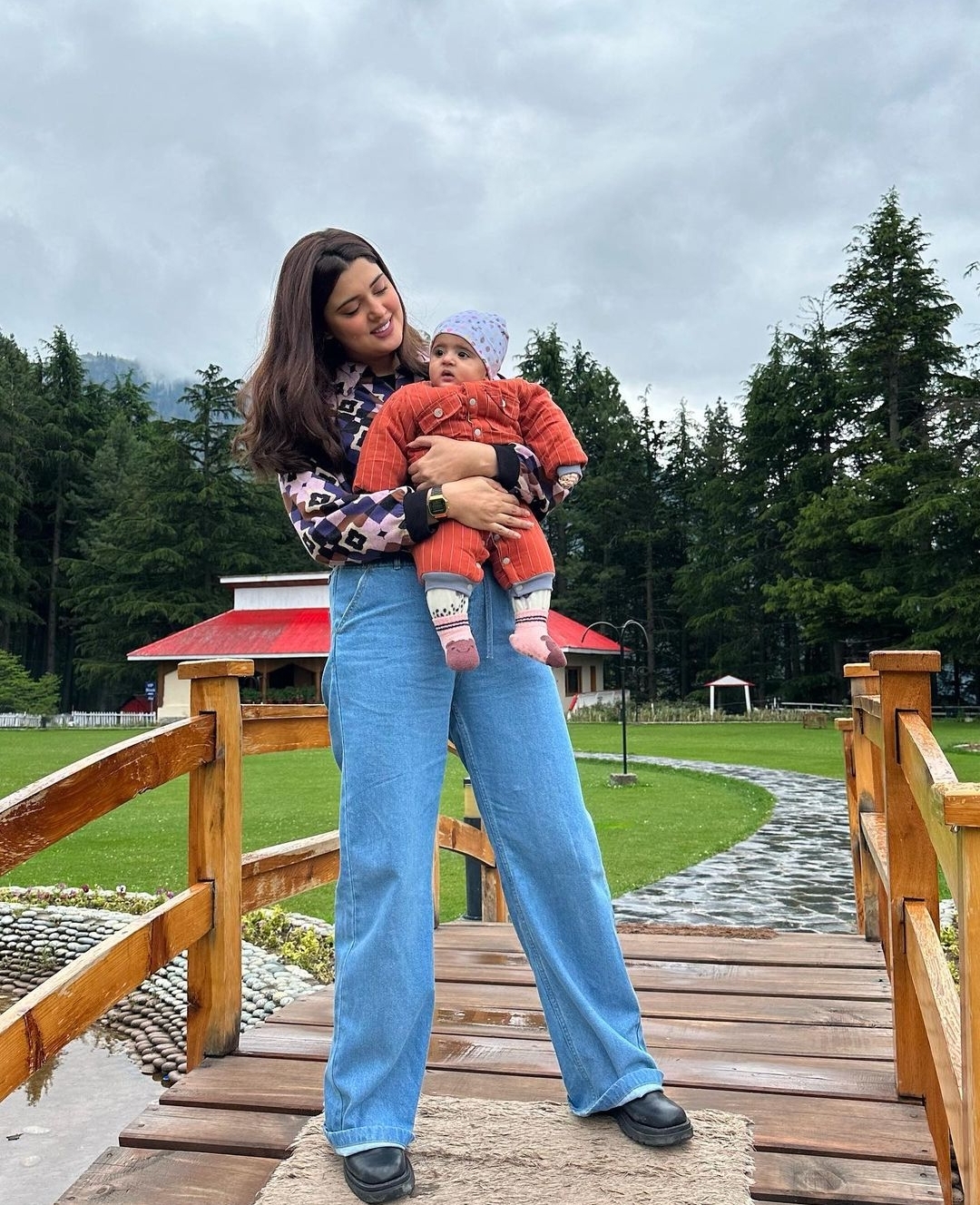 Kanwal and Zulqarnain New Pictures With Daughter From Northern Areas ...