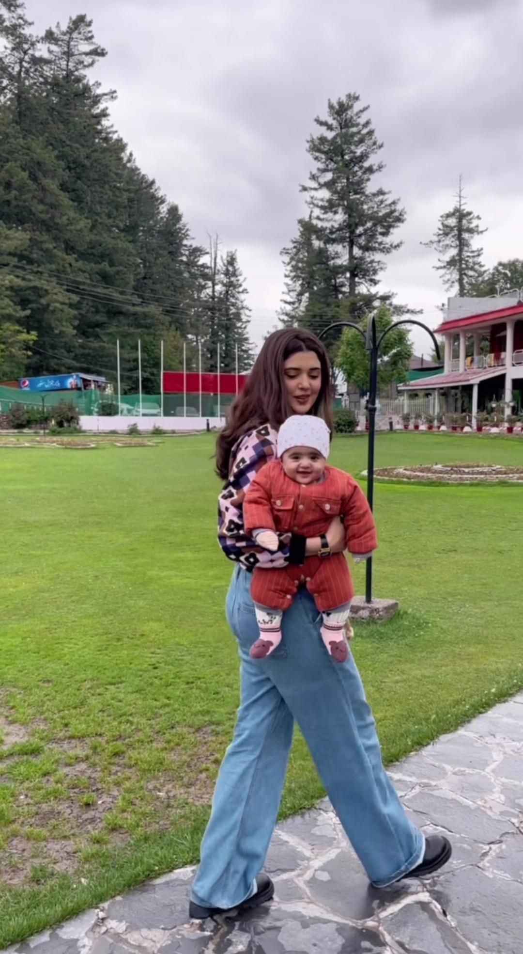 Kanwal and Zulqarnain New Pictures With Daughter From Northern Areas ...