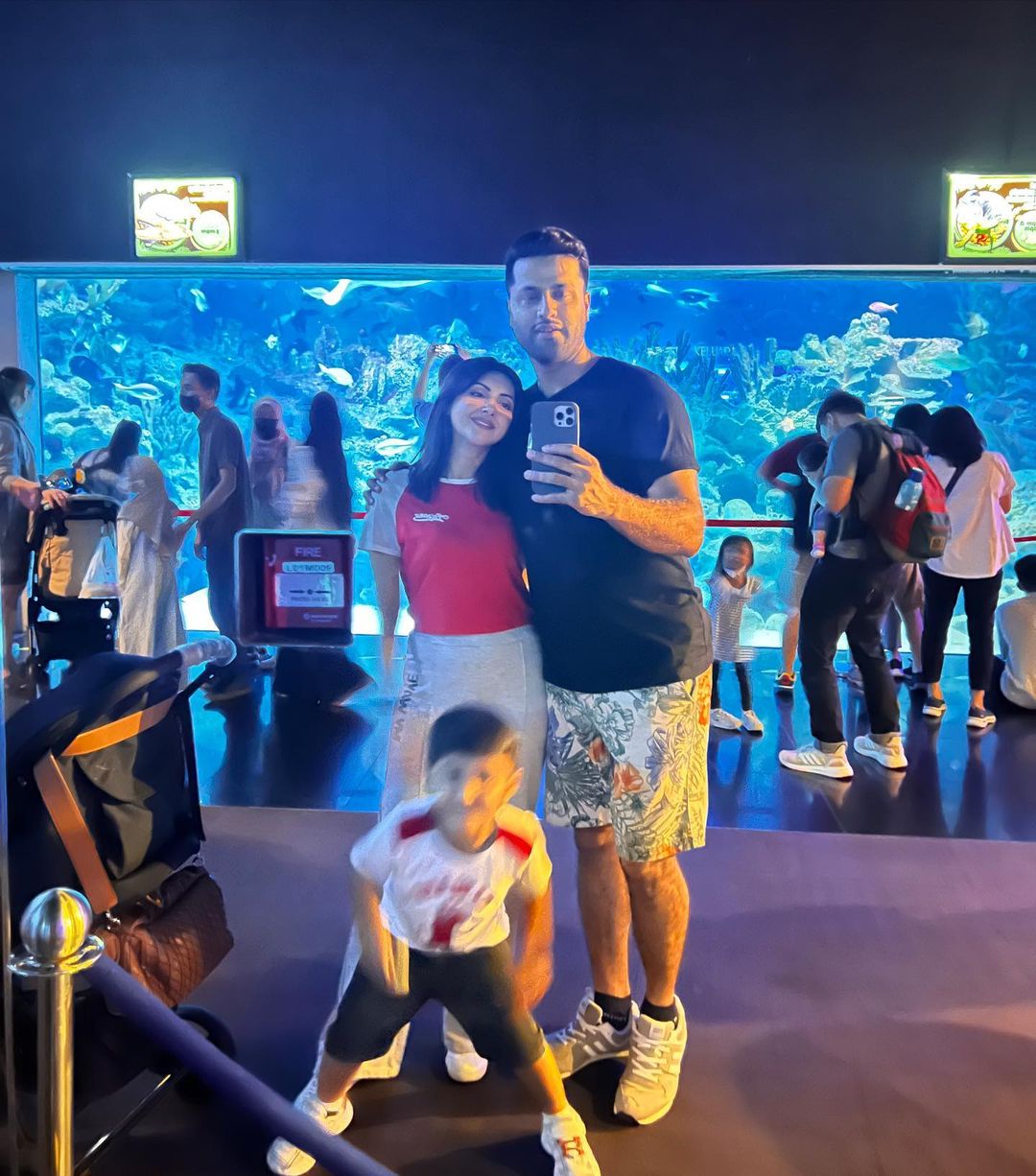 Moomal Khalid's Latest Beautiful Family Pictures From Malaysia ...