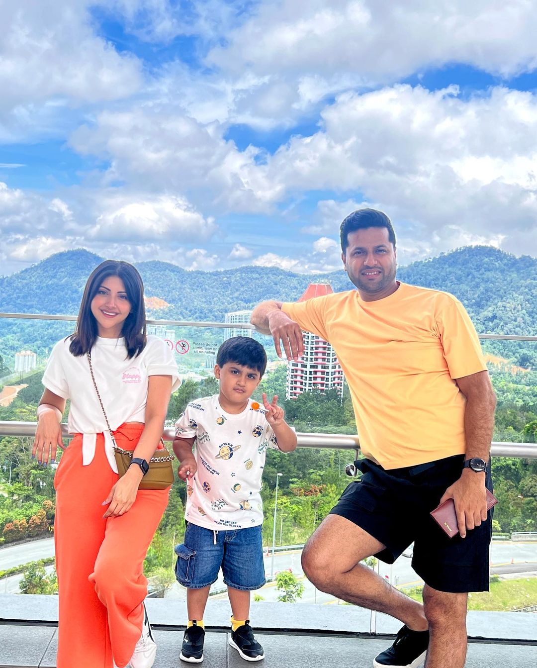 Moomal Khalid Visits Langkawi Island With Her Family | Reviewit.pk