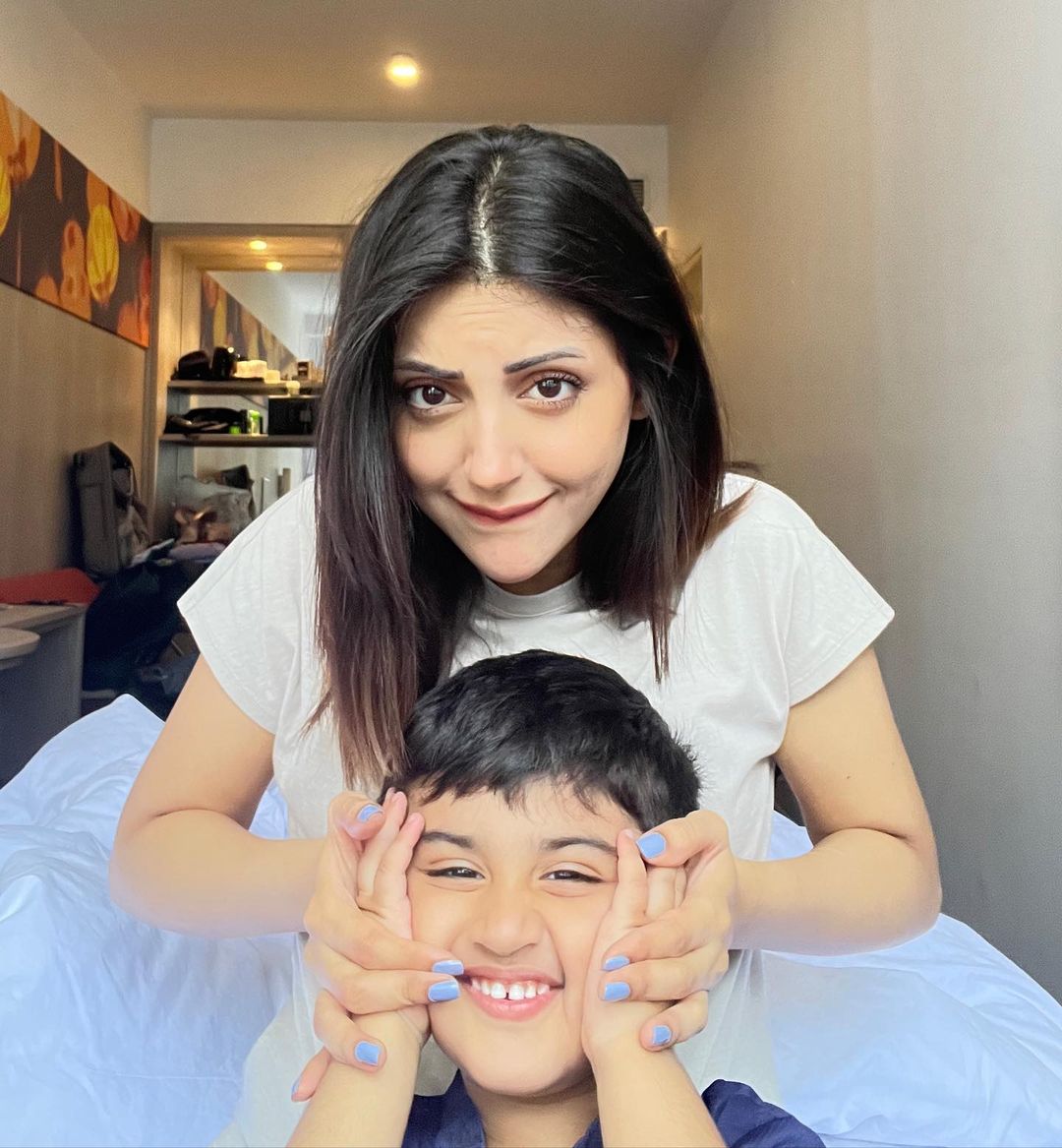 Moomal Khalid's Latest Beautiful Family Pictures From Malaysia ...