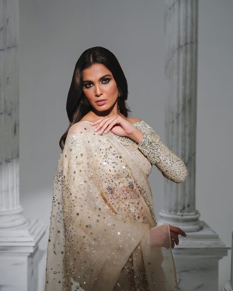 Mushk Kaleem Reveals Controversial Reason Why She Started Her Candle Business | Reviewit.pk