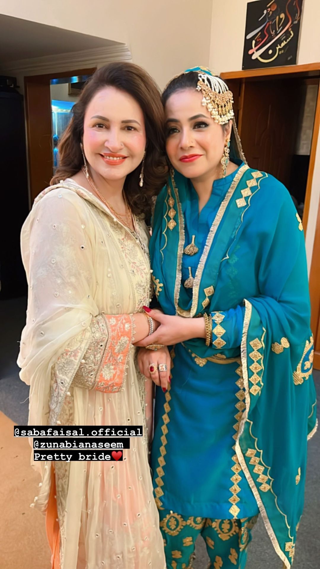 Mother-Daughter Duo Saba Faisal And Sadia Faisal Looking Gorgeous At A ...