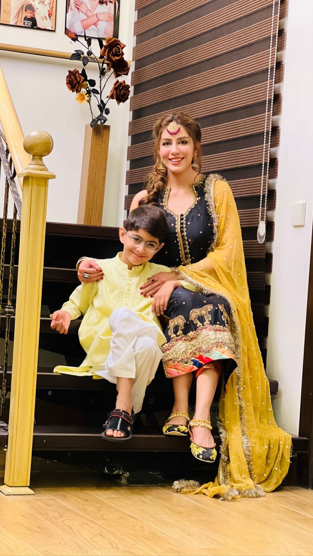 Mother-Daughter Duo Saba Faisal And Sadia Faisal Looking Gorgeous At A ...