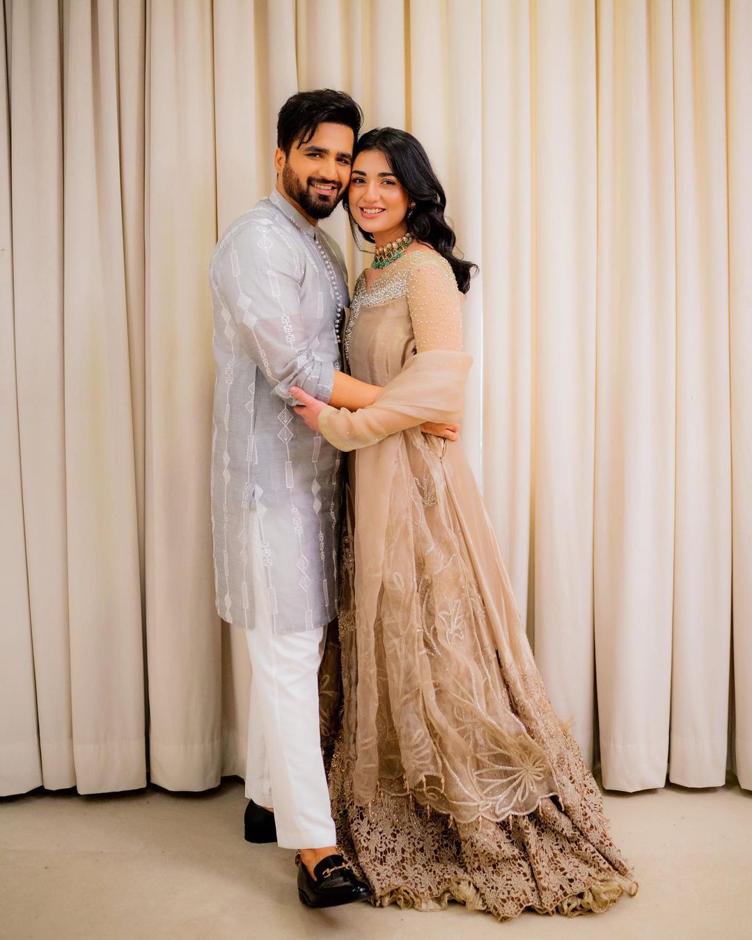 Sarah Khan And Falak Shabbir's Latest Gorgeous Pictures | Reviewit.pk
