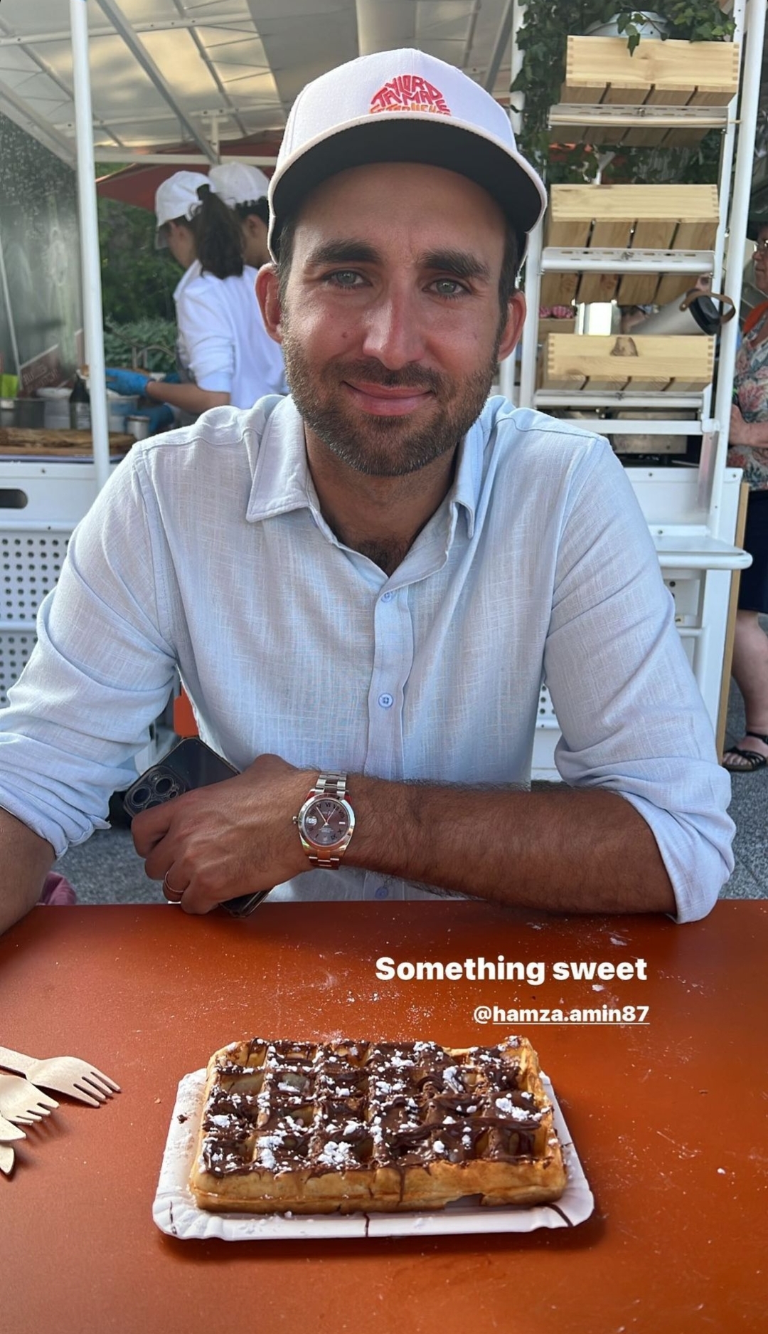 Ushna Shah New Pictures With Husband Hamza Amin from Paris, France ...