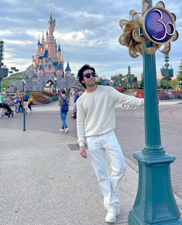 Hamza Sohail - 10 Interesting Facts About Him | Reviewit.pk