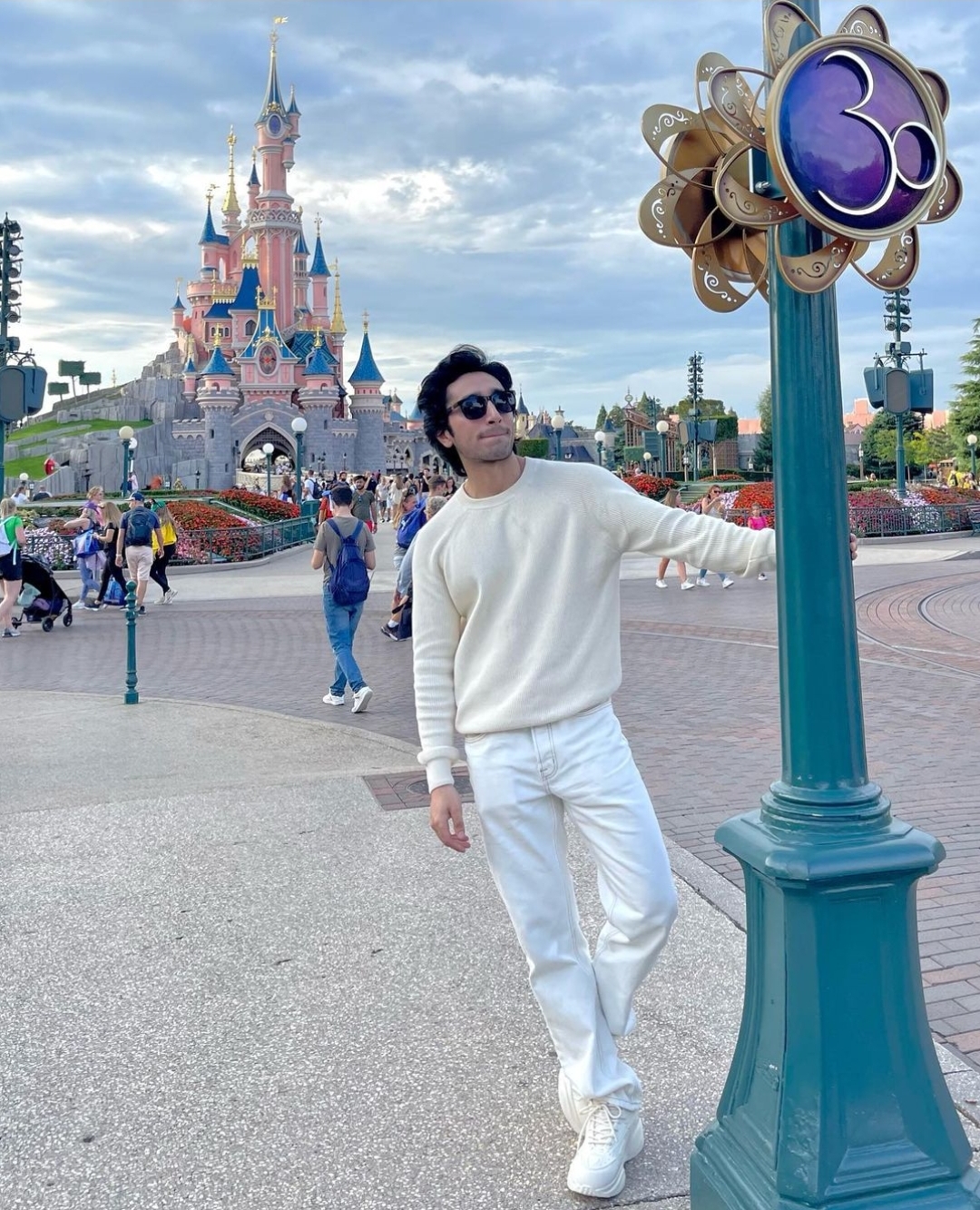 Hamza Sohail - 10 Interesting Facts About Him | Reviewit.pk