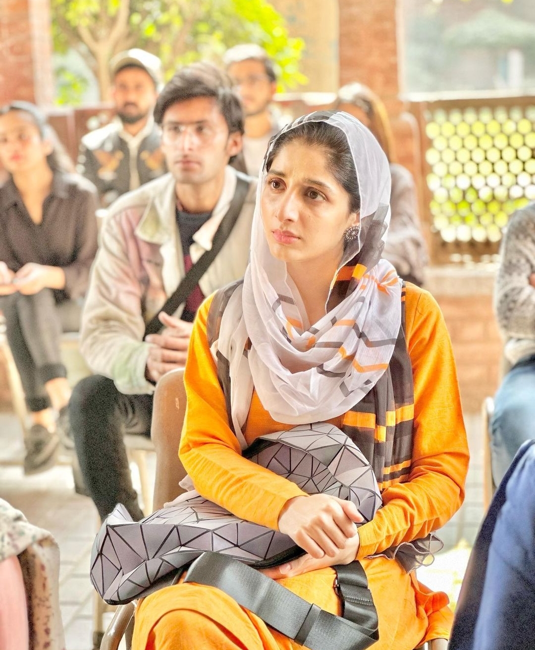 Neem Drama BTS Pictures From Beautiful Valley Of Kashmir | Reviewit.pk