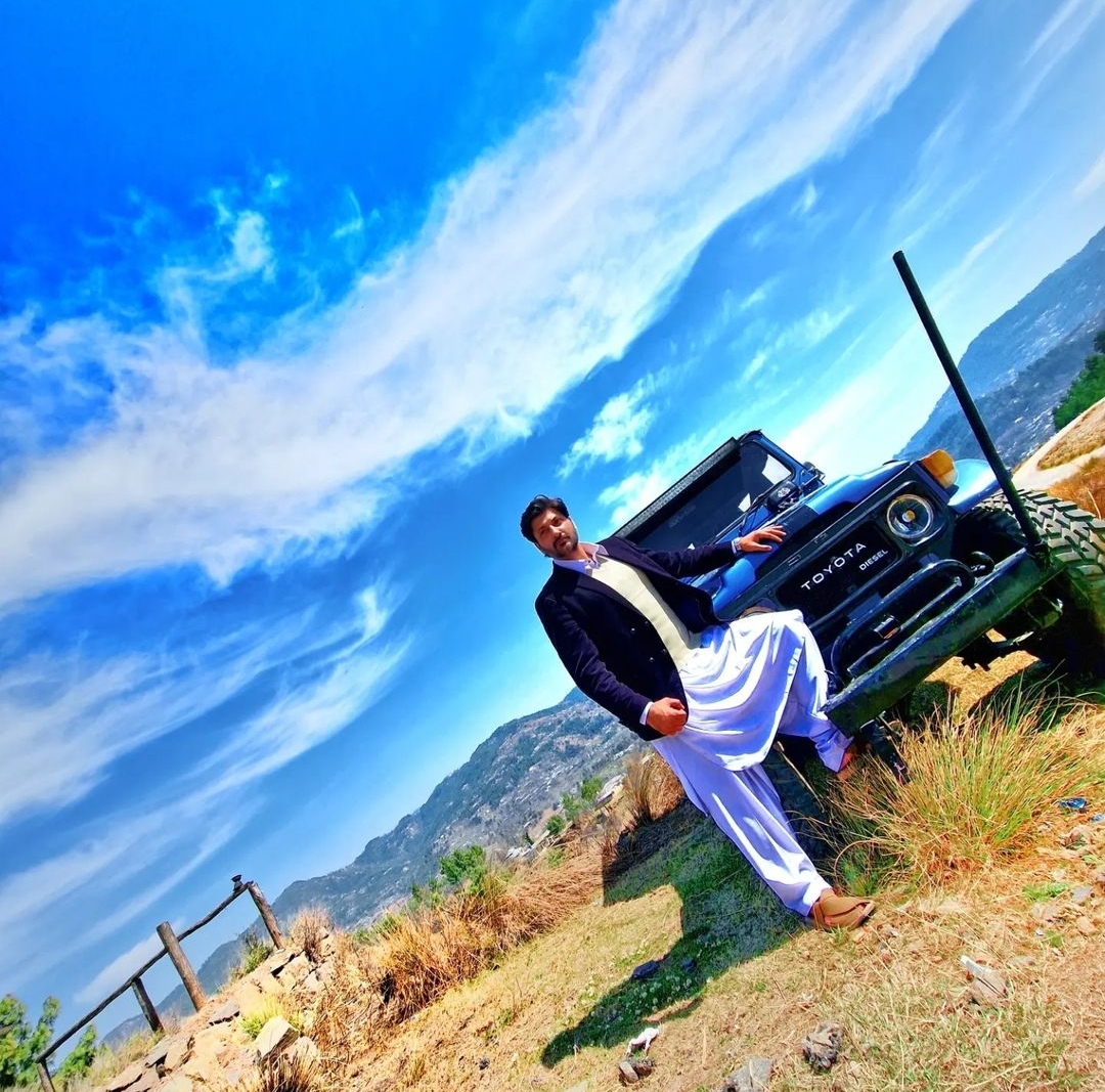 Neem Drama BTS Pictures From Beautiful Valley Of Kashmir | Reviewit.pk