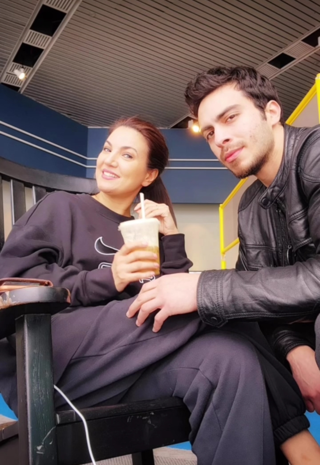 Reham Khan's Recent Unseen Pictures With Husband | Reviewit.pk