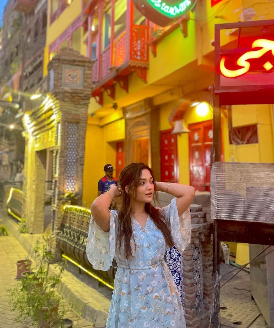 Adorable Casual Pictures of Tiktoker Turn Actor Romaisa Khan | Reviewit.pk