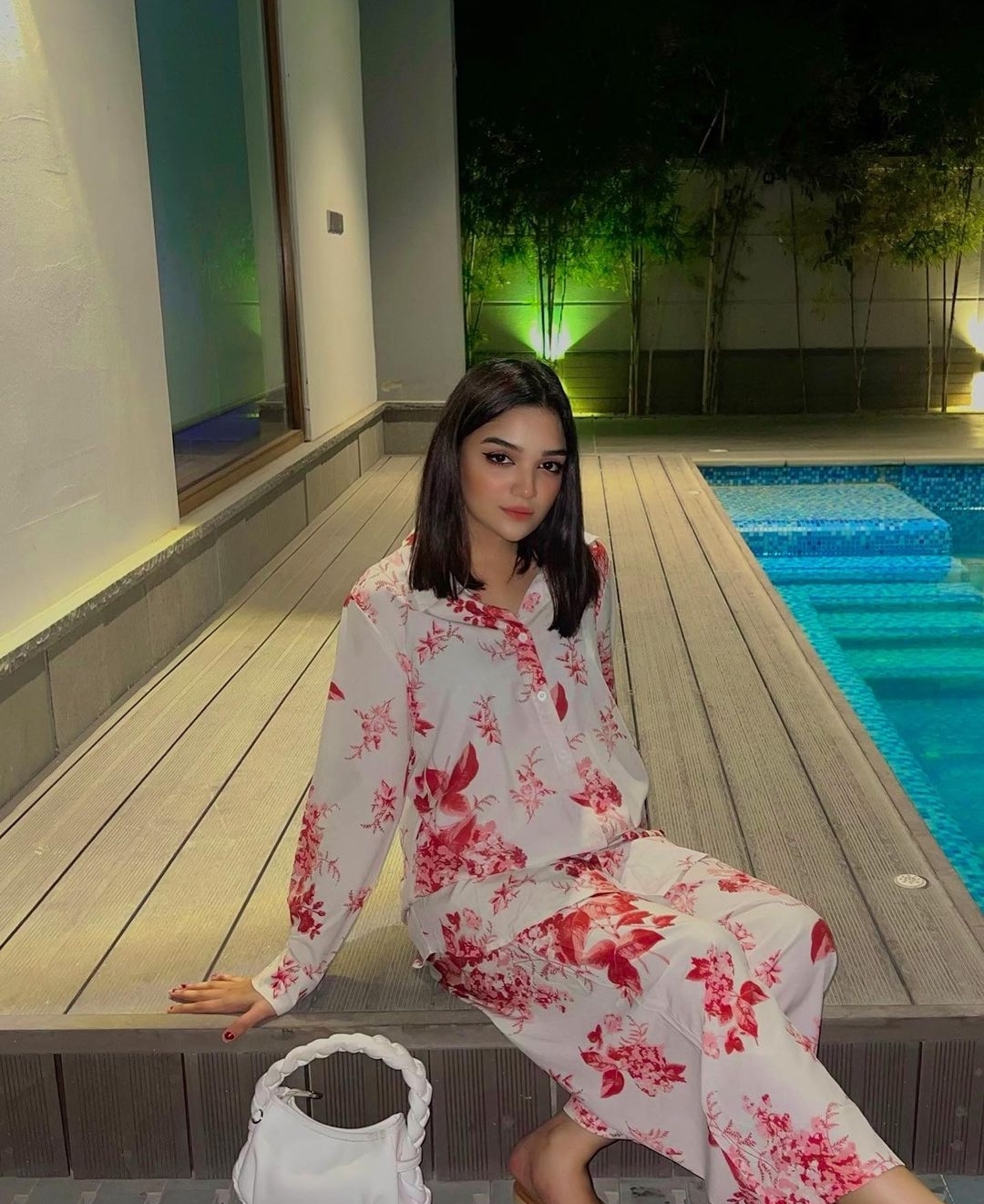 Adorable Casual Pictures of Tiktoker Turn Actor Romaisa Khan | Reviewit.pk