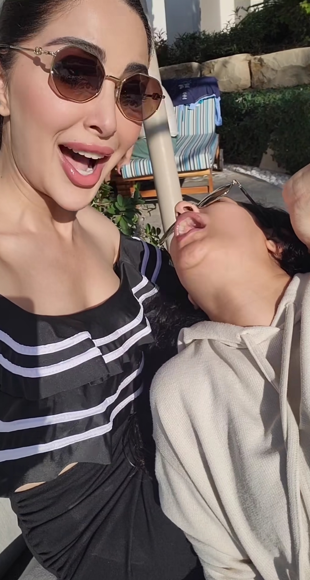 Sabeeka Imam's New Gorgeous Pictures in Western Wear | Reviewit.pk