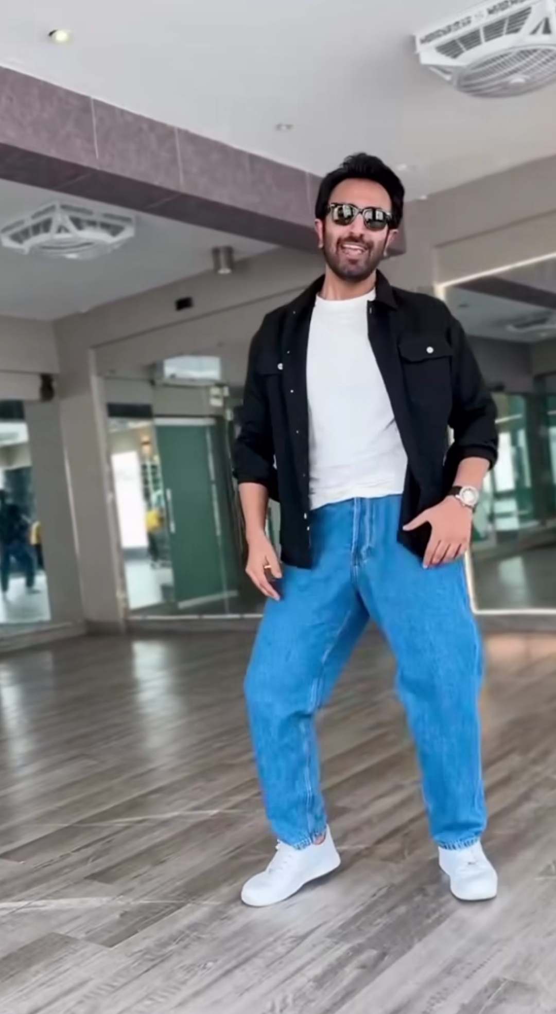 Hammad Shoaibs Perfect Dance Moves On Vicky Kaushals Recent Viral