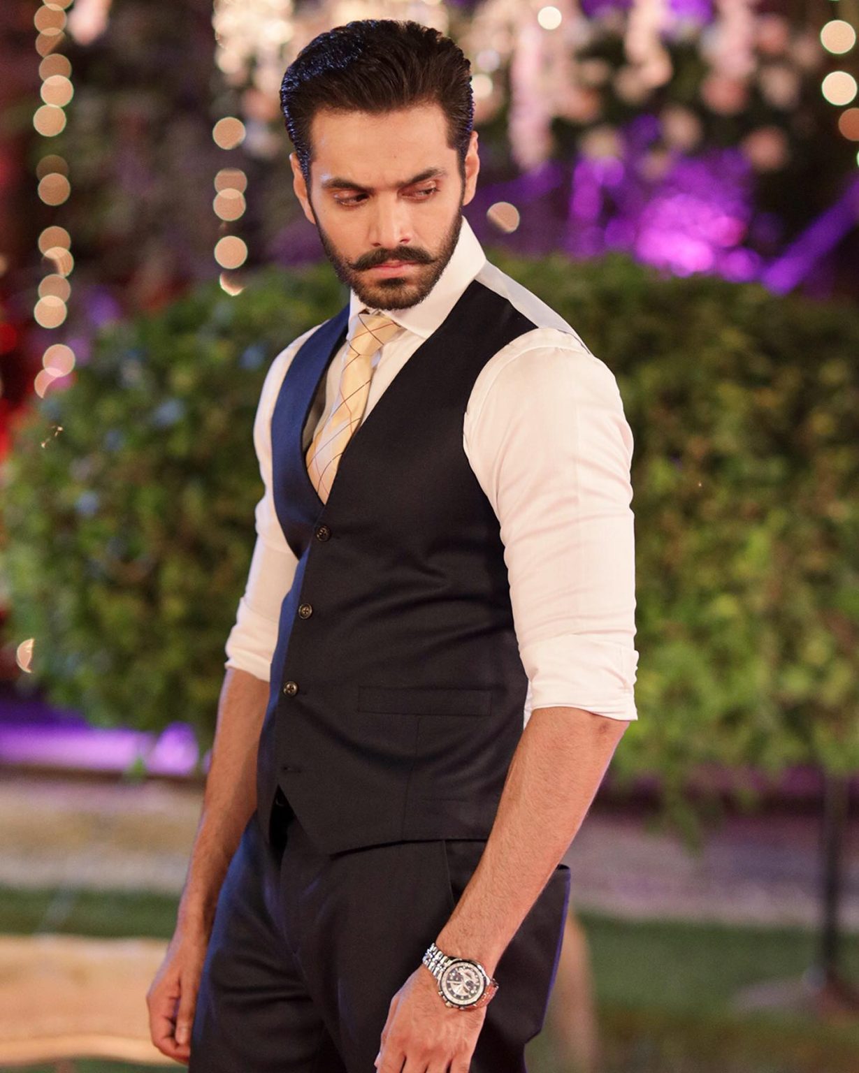 Tere Bin Producer Talks About Changes In Script & The Success | Reviewit.pk