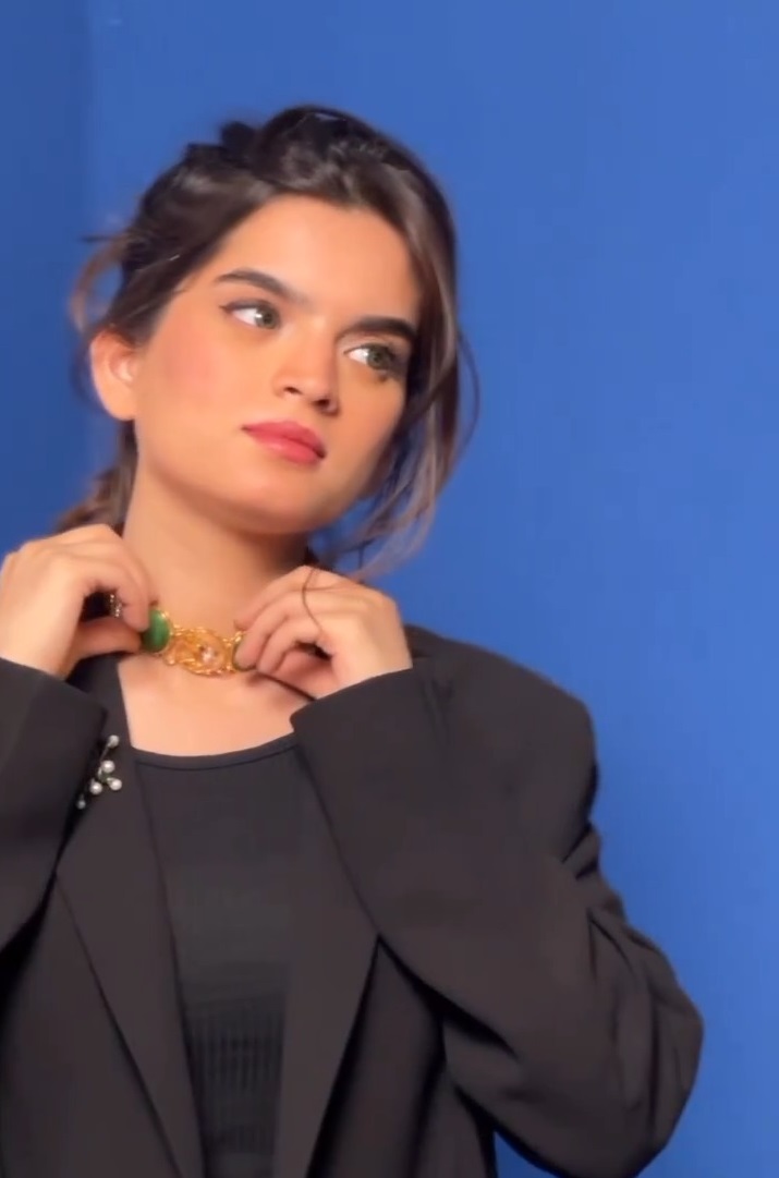 Aliza Sultan Khan's Beautiful Pictures From A Modelling Project ...