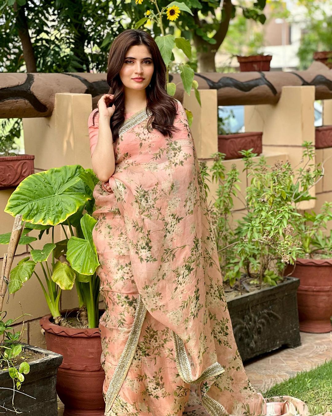 Ducky Bhai And Aroob Jatoi Celebrate Eid ul Adha With Family | Reviewit.pk