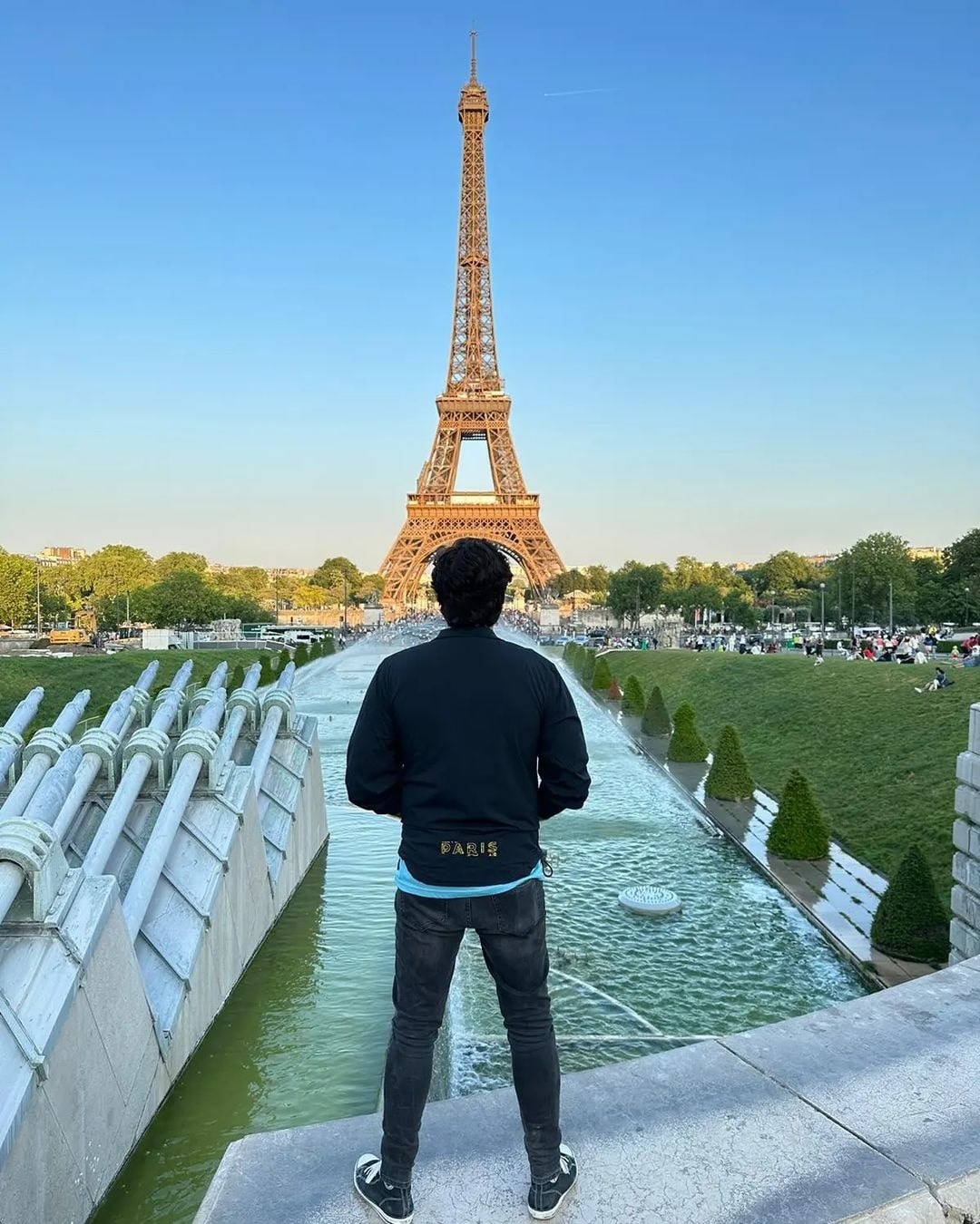 Syed Jibran Vacations In Paris With Son Yoel Syed Jibran | Reviewit.pk