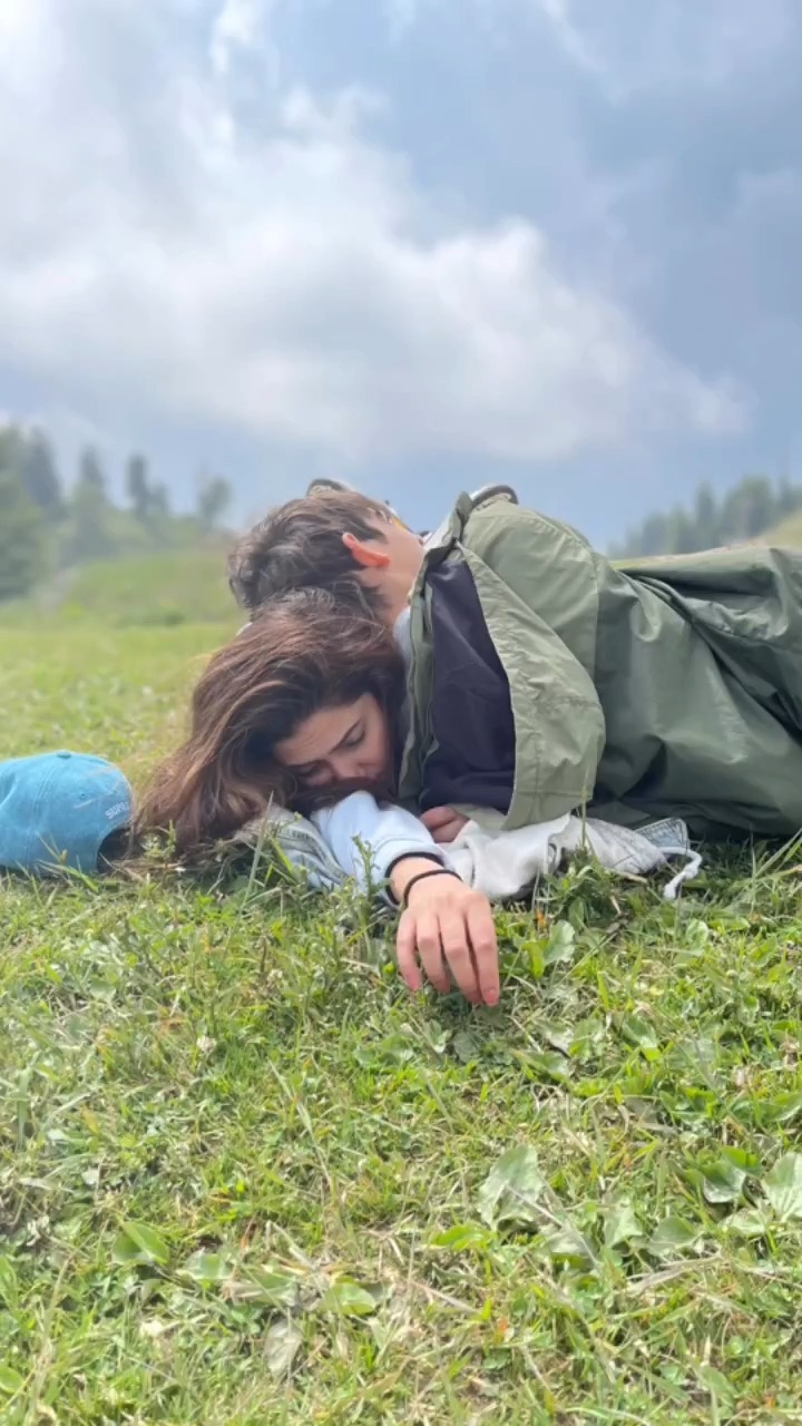 Mahira Khan Enjoys Some Down Time With Family In Northern Areas ...