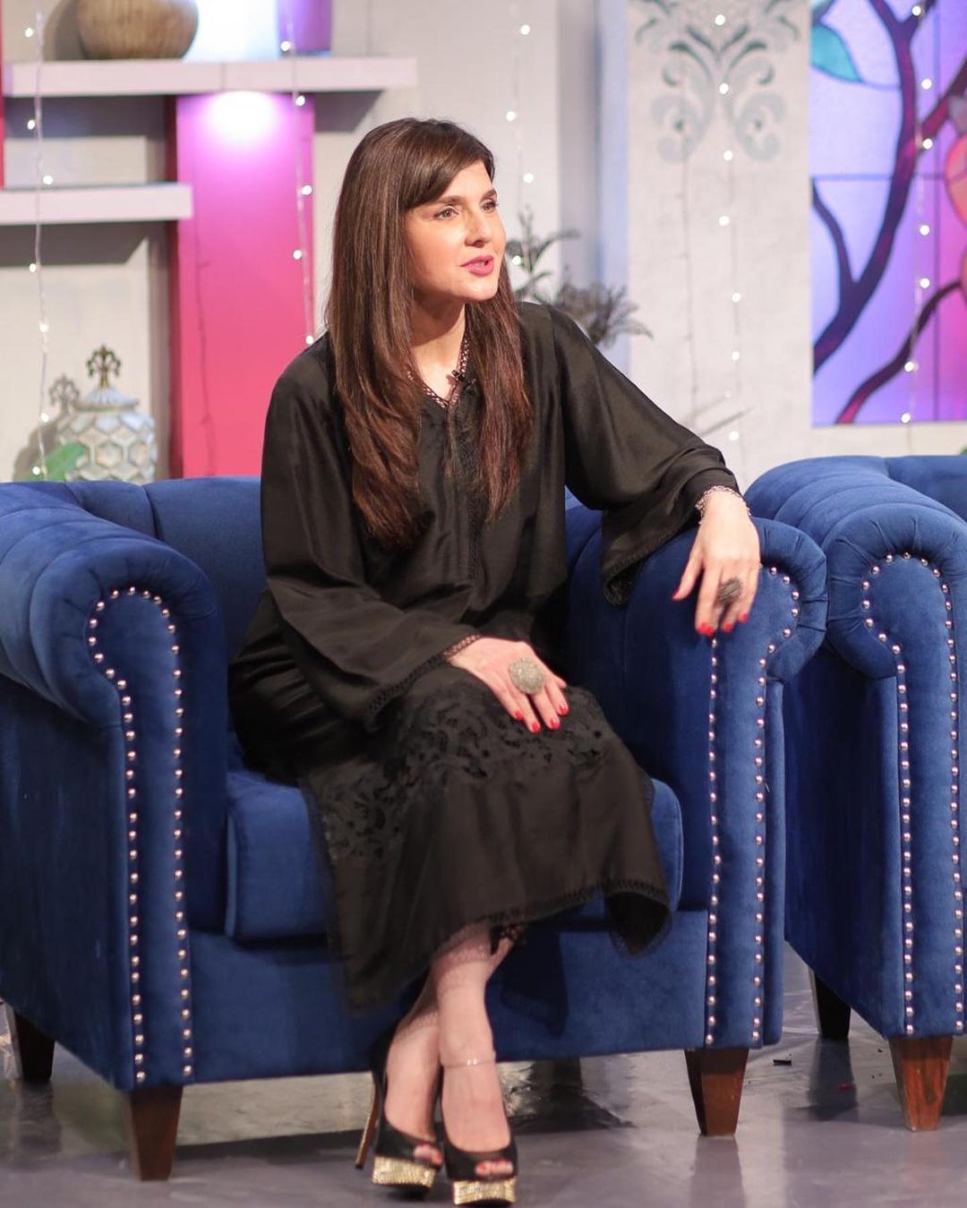Mahnoor Baloch Is A Gorgeous Diva In Her Latest Pictures | Reviewit.pk