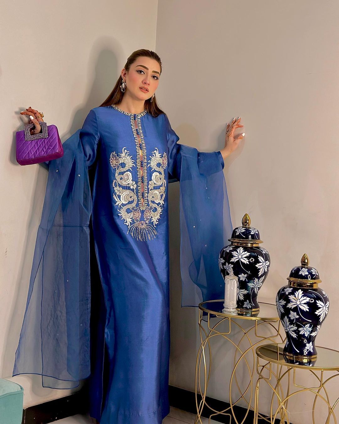 Momina Iqbal Shares Beautiful Lively Pictures | Reviewit.pk