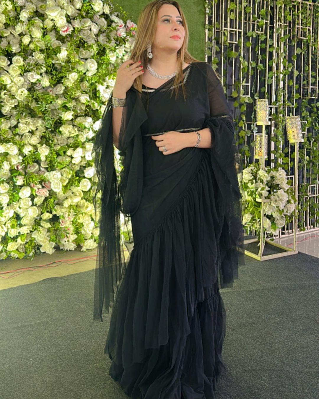 Rabia Anum Attends A Wedding With Husband In Style | Reviewit.pk