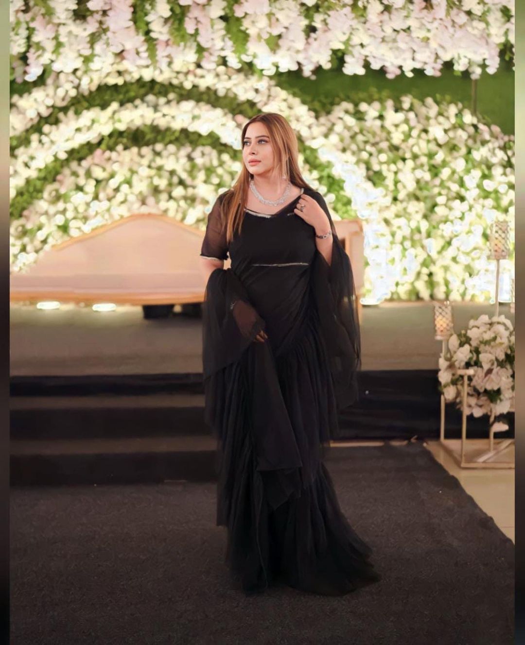 Rabia Anum Attends A Wedding With Husband In Style | Reviewit.pk