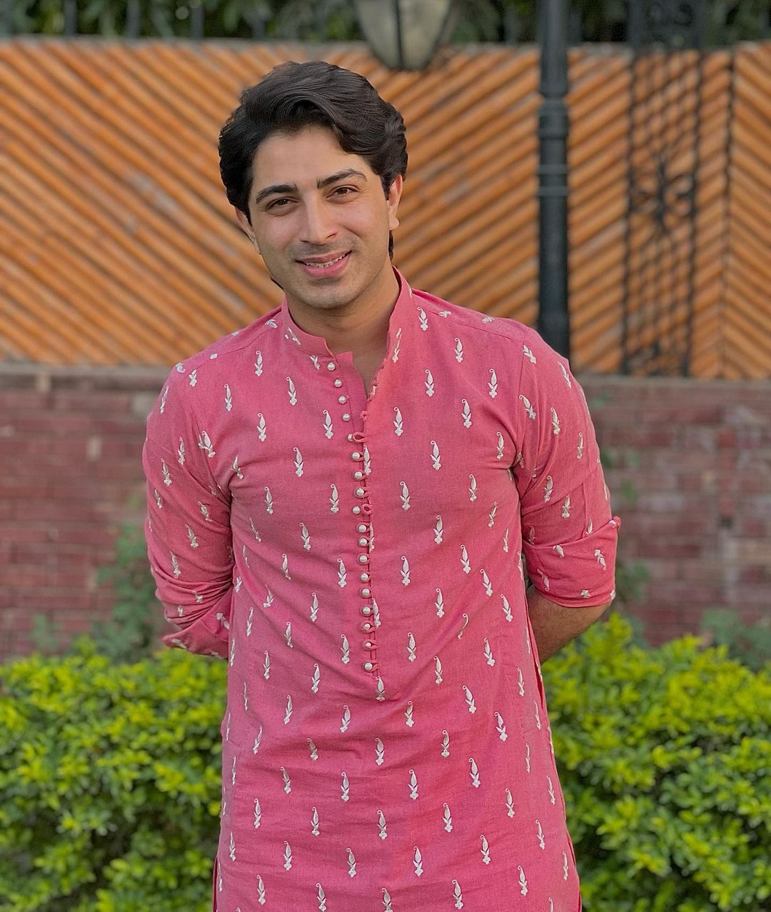 Ramsha Khan Reveals Her Favourite Actors In The Industry | Reviewit.pk