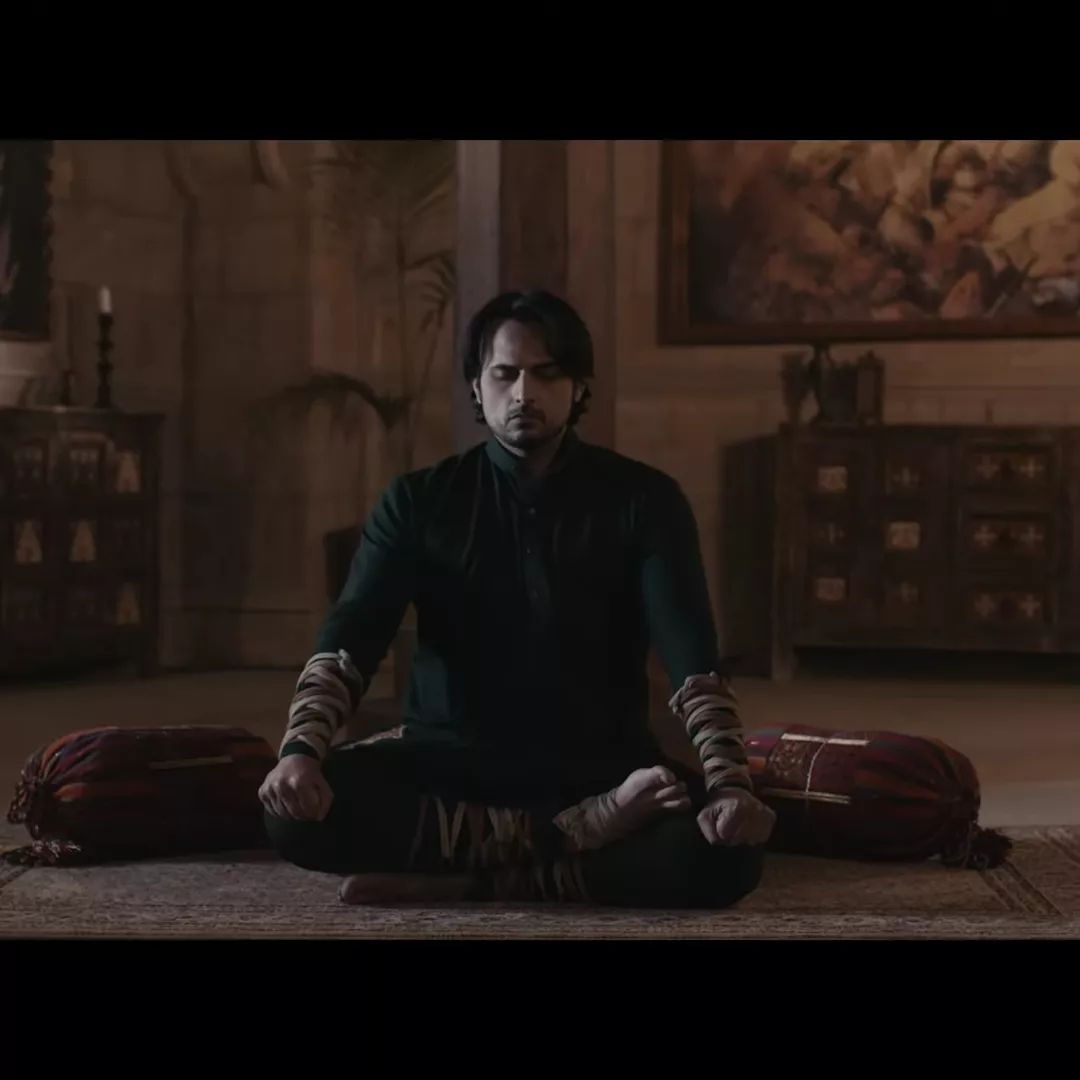 Usman Mukhtar And Sanam Saeed Starrer Movie Umro Ayyar Teaser Out ...