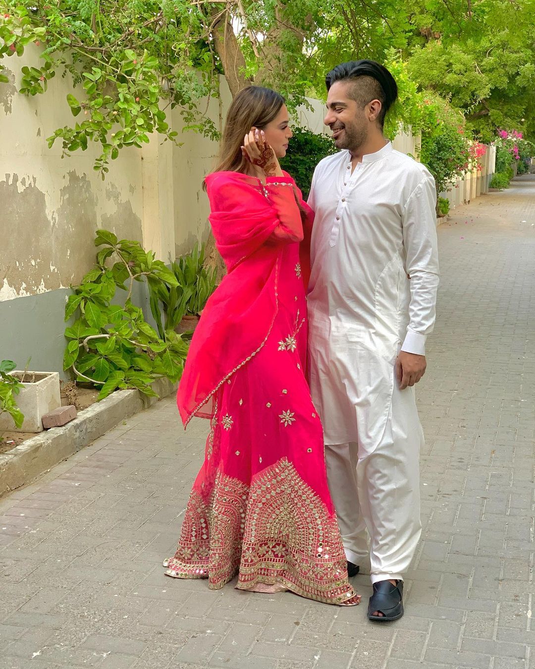 Zohreh Amir Shares Unseen Pictures On Third Anniversary | Reviewit.pk