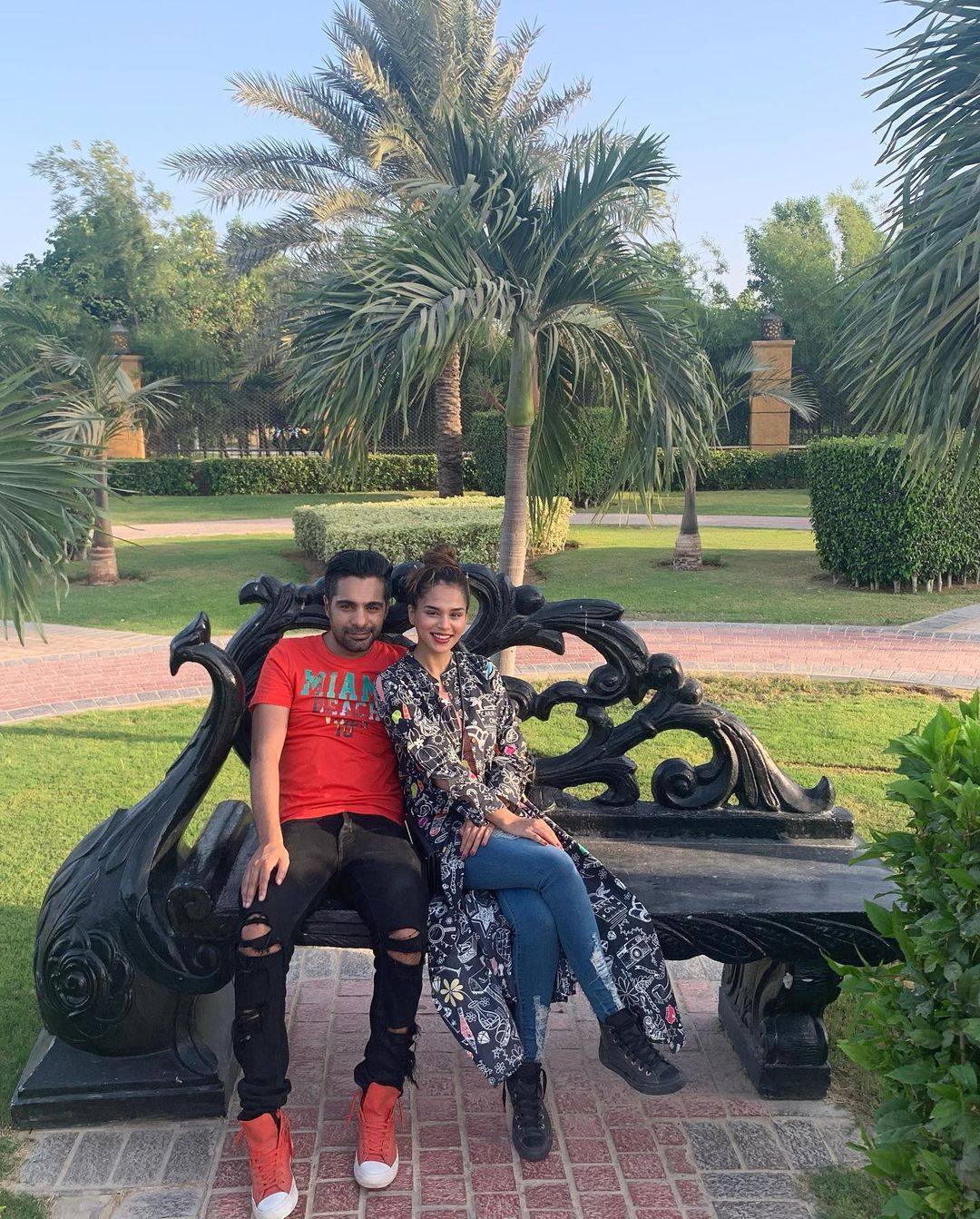 Zohreh Amir Shares Unseen Pictures On Third Anniversary | Reviewit.pk