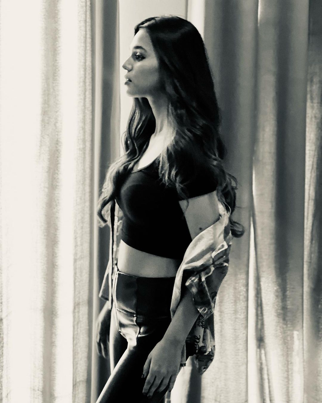 Zohreh Amir Shares Unseen Pictures On Third Anniversary | Reviewit.pk