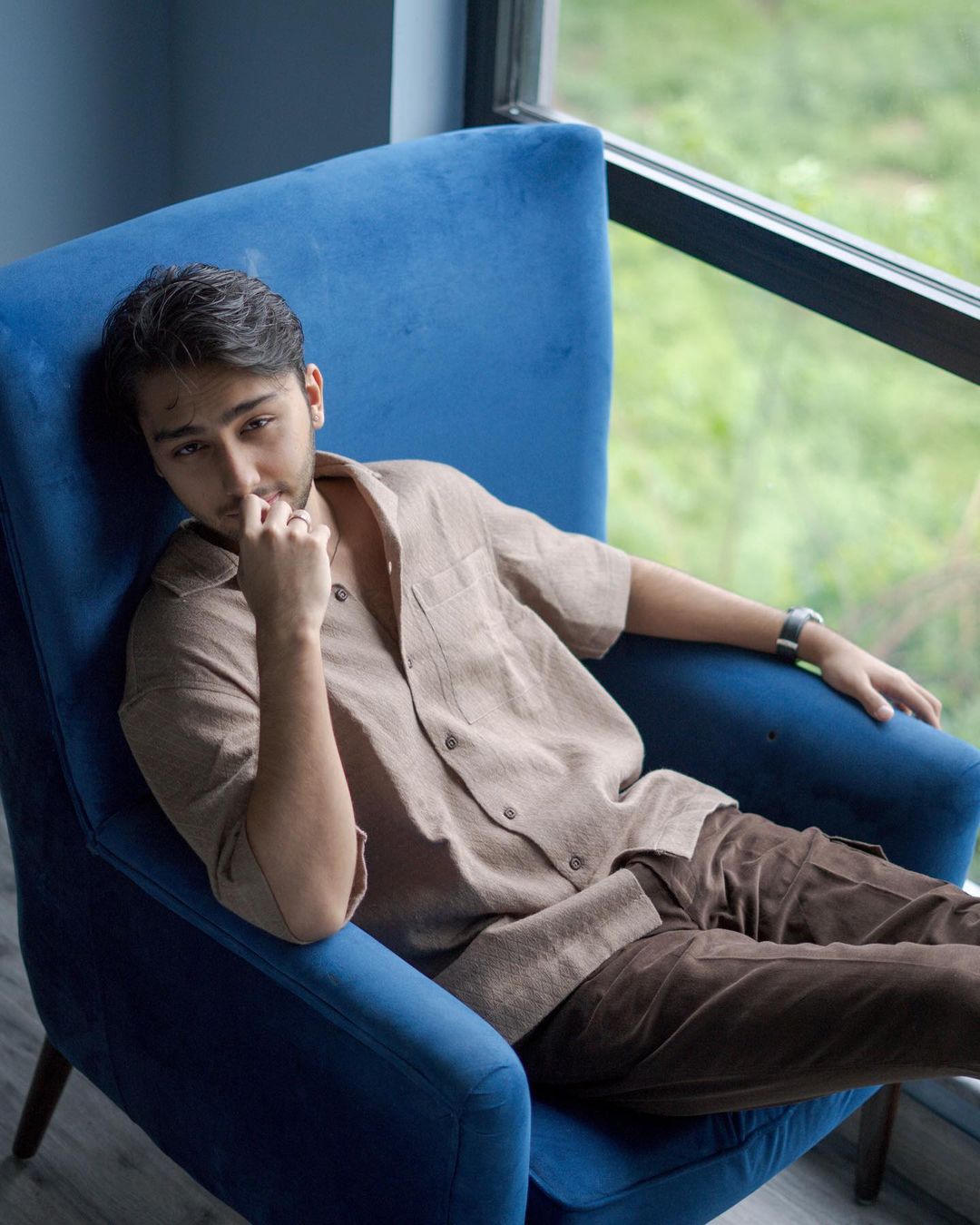 Who Is Aashir Wajahat - Age, Education & Career | Reviewit.pk