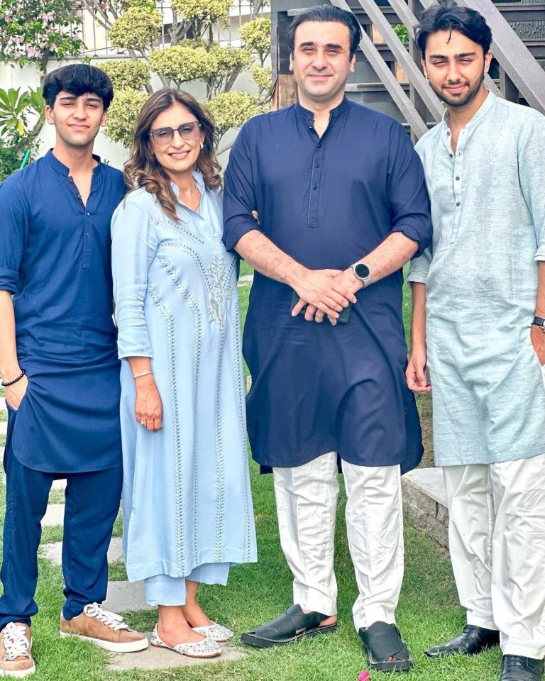 Who Is Aashir Wajahat - Age, Education & Career | Reviewit.pk