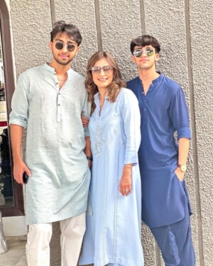 Who Is Aashir Wajahat - Age, Education & Career | Reviewit.pk