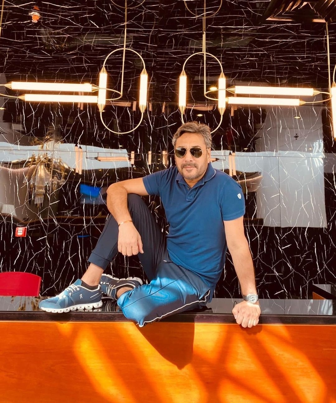 Adnan Siddiqui Talked About Losing Mother At a Very Young Age | Reviewit.pk