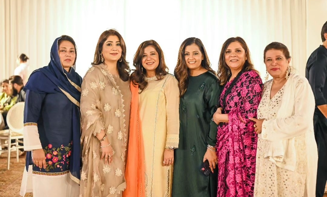 Fahad Mustafa Pictures From Family Wedding | Reviewit.pk