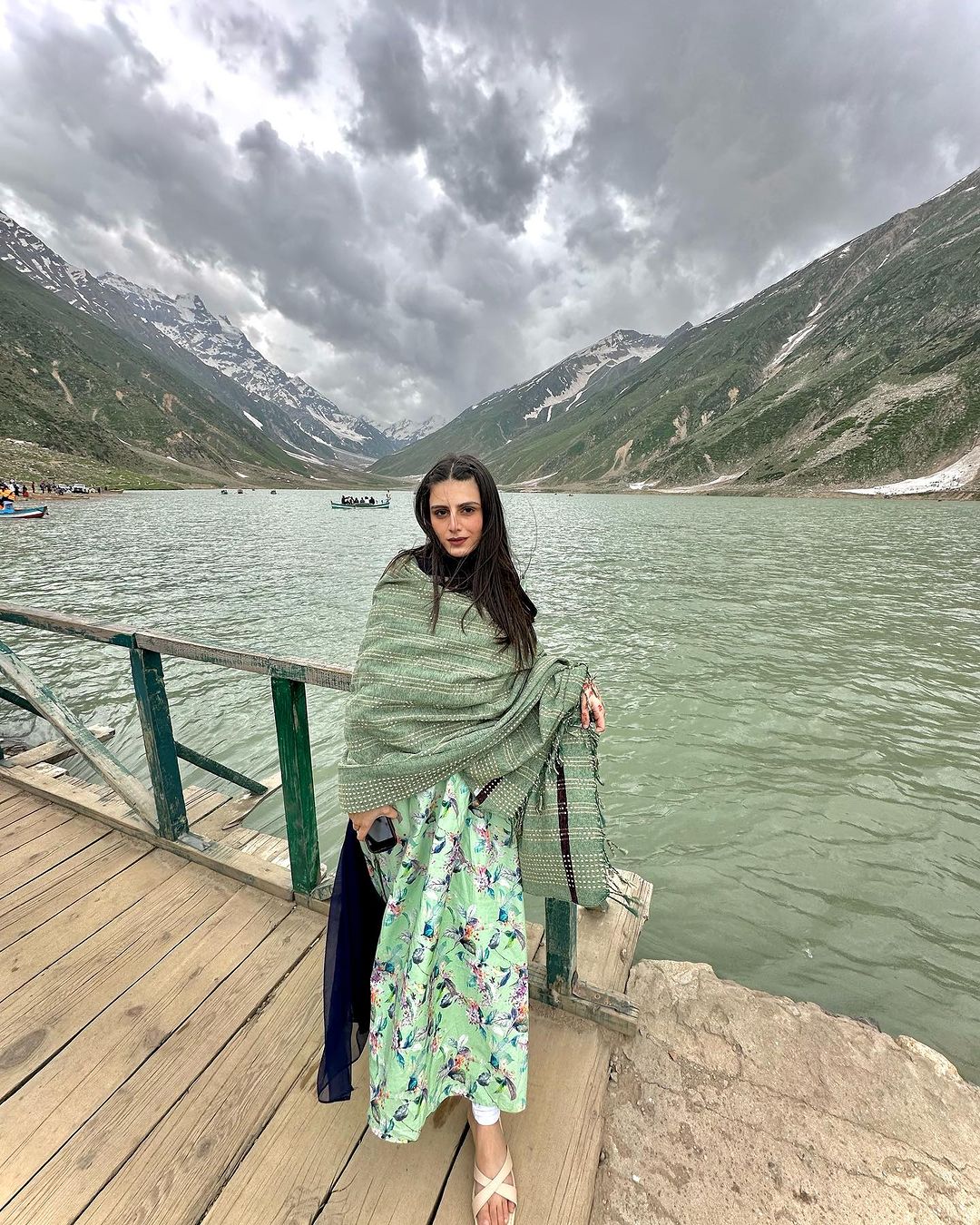 Maaz Safder Beautiful Family Pictures From Northern Areas Trip ...