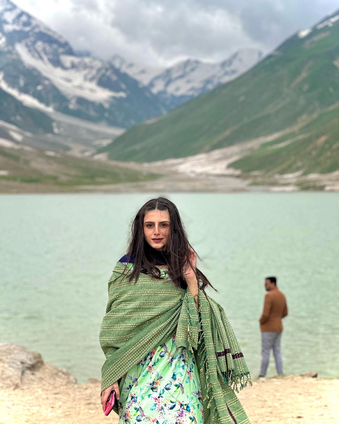 Maaz Safder Beautiful Family Pictures From Northern Areas Trip ...