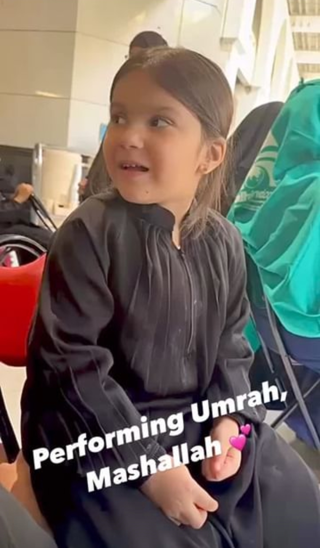 Noman Habib Family Umrah Pictures | Reviewit.pk