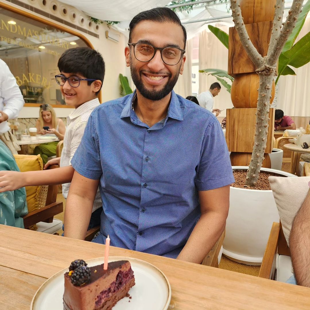 Rabab Hashim Pictures With Daughter & Family From UAE | Reviewit.pk