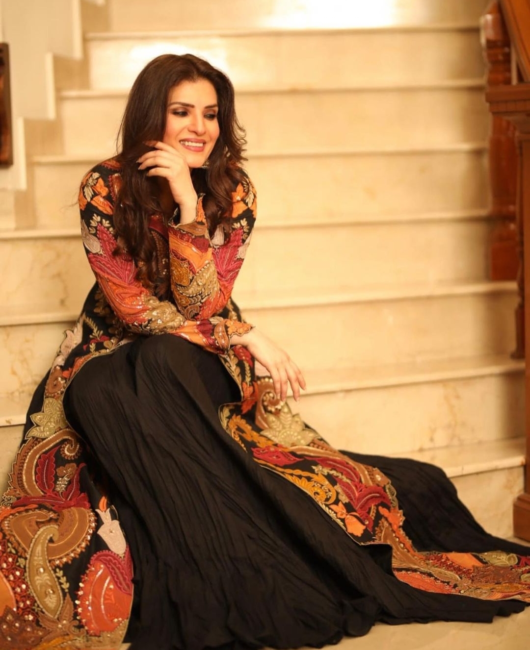 Resham Talks About Getting Married & Learning Lessons In Life | Reviewit.pk