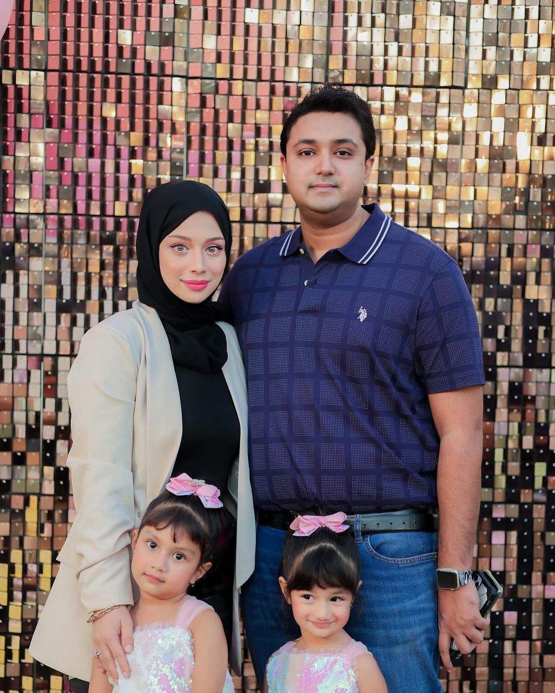 Sidra Batool Shares Her Pregnancy News With Fans | Reviewit.pk