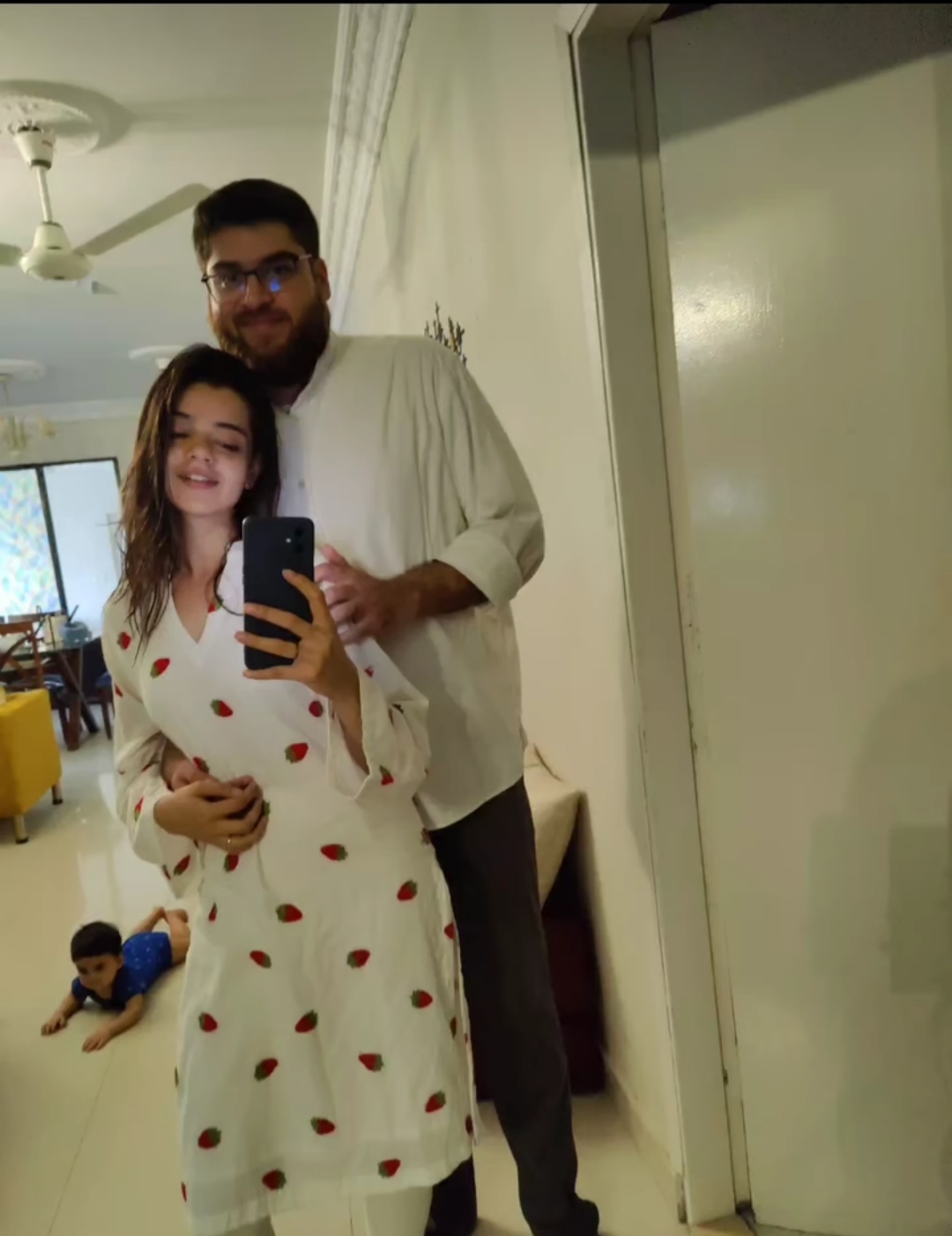 Srha Asghar New Pictures With Her Cute Son Ehaan | Reviewit.pk