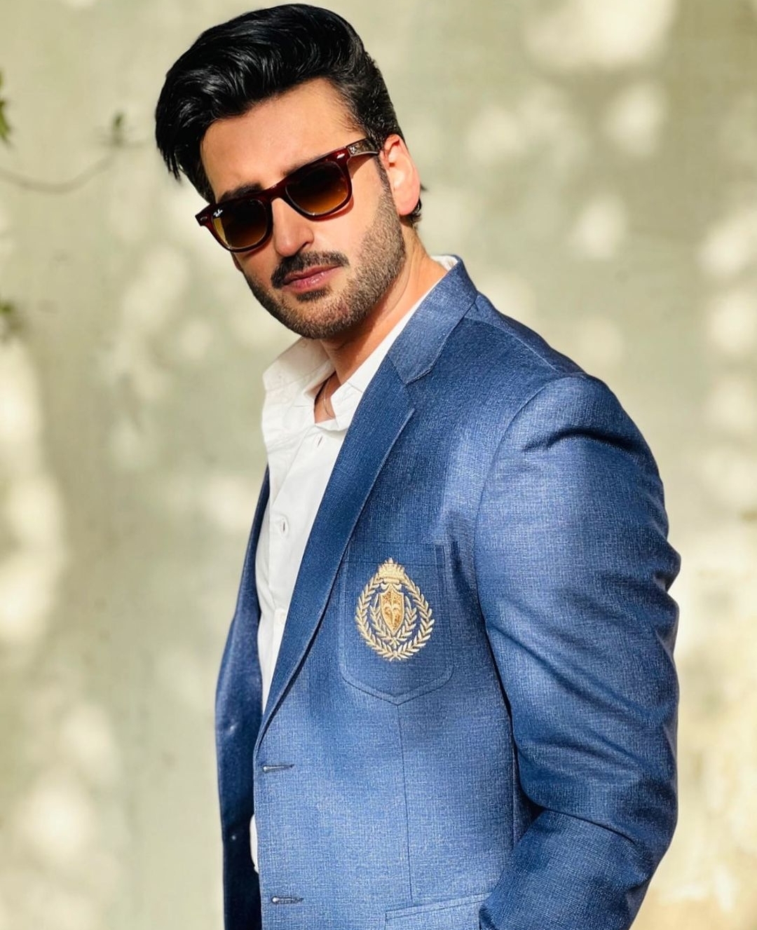 Aagha Ali Tells Why He Left Award Show In The Middle | Reviewit.pk