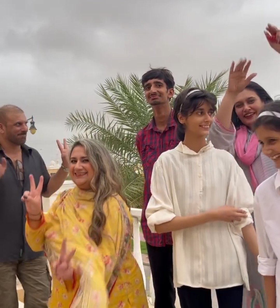 Anoushay Abbasi Shares Pictures With Brother Shamoon Abbasi | Reviewit.pk