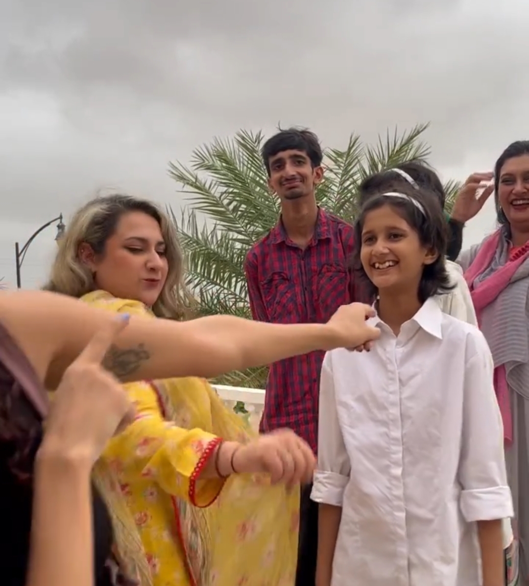 Anoushay Abbasi Shares Pictures With Brother Shamoon Abbasi | Reviewit.pk